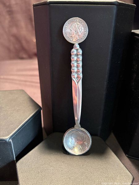 Dutch coin silver spoon with Queen Wilhelmina 1931/1941 | Maxsold