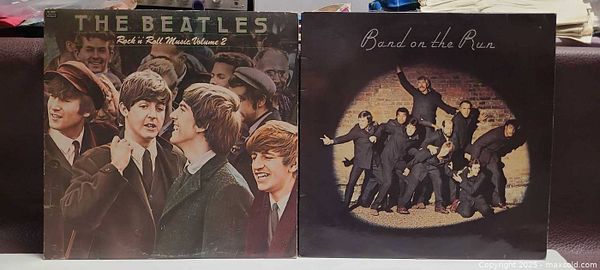 2 vintage 12" vinyl LPs The Beatles, Paul McCartney & Wings | Maxsold