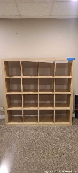 59" 4x4 Cube Organizer Bookshelf | Maxsold