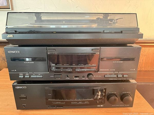 Vintage stereo stack with turntable, dual cassette, receiver and ...