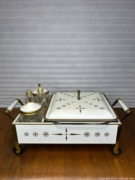 Anchor Hocking Fire-King enameled chafing dish set | Maxsold