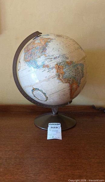 Replogle 12" World Classic desk globe | Maxsold
