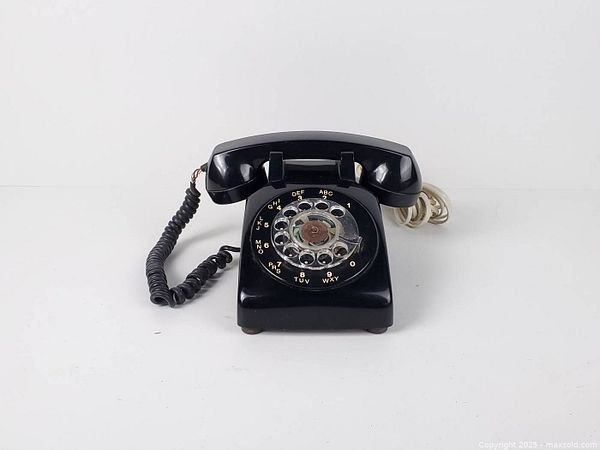 Vintage Black Northern Telecom Rotary Phone | Maxsold