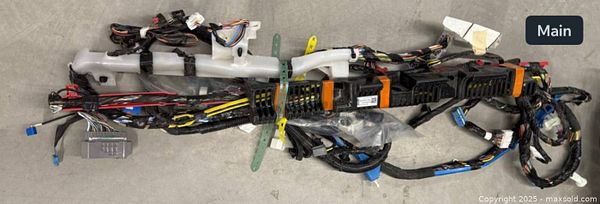 Tesla Model S front body wiring harness | Maxsold