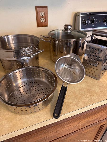 Stainless pasta pot with lid, two strainer inserts, box grater ...