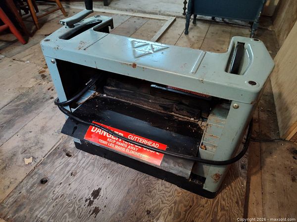 12" Delta Portable Planer 115V 15A | Maxsold