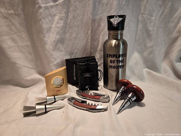 ADP-branded employee gift set | Maxsold