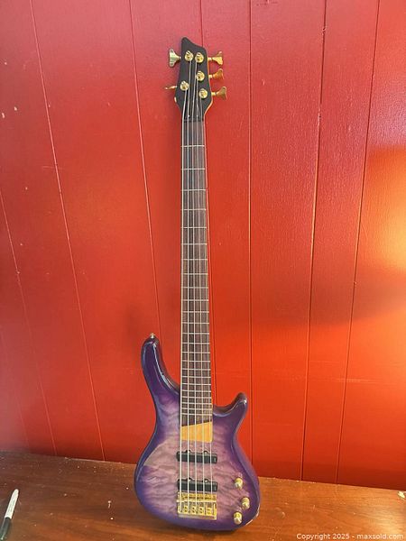 Lado Hawk 5-string bass guitar | Maxsold