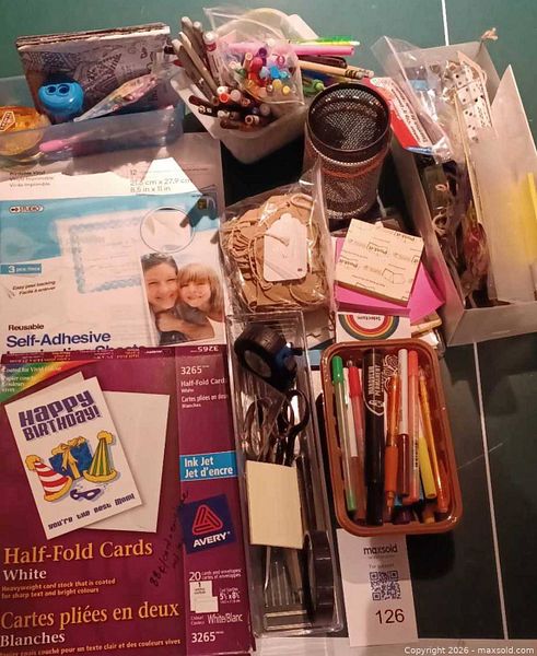 Mixed stationery with Avery cards & Cricut vinyl | Maxsold