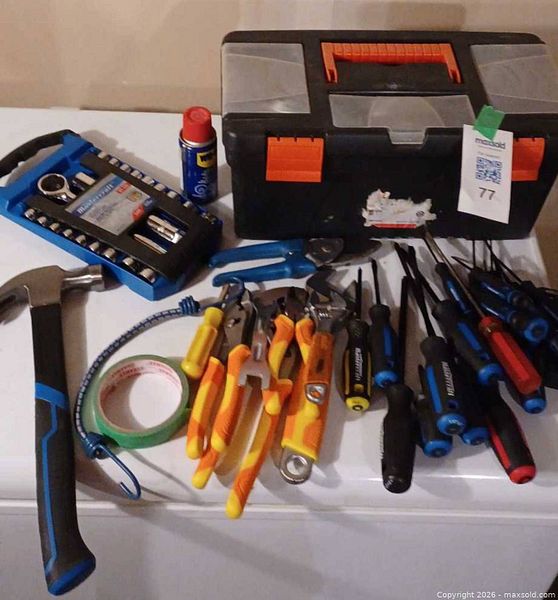 Mastercraft toolbox with hand tools | Maxsold