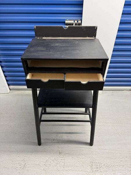 Ikea Knotten standing desk | Maxsold
