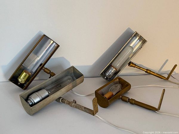 Vintage brass-tone picture lights x4 | Maxsold