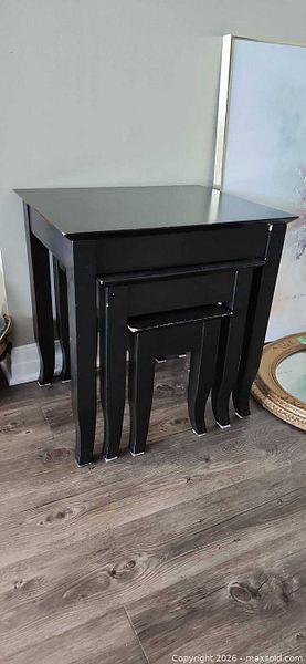 Black wood nesting tables set of 3 | Maxsold