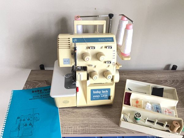 Baby Lock BL4-838DF Pro Line serger with manual | Maxsold