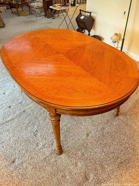 Drexel Valero mid-century oval dining table with two leaves | Maxsold