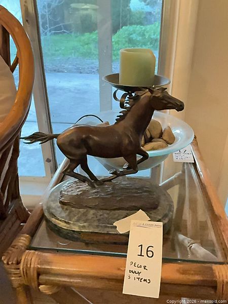 Roy M. Harris “Mustang Flight” numbered bronze sculpture | Maxsold