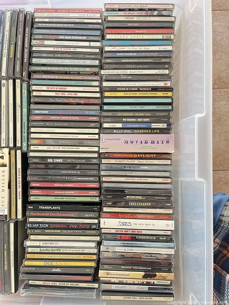 Approx. 225 rock, pop & metal CDs 1970s-1990s | Maxsold