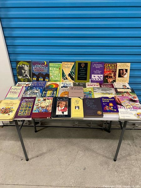 Vintage & modern book lot – fashion, psychology, spirituality | Maxsold