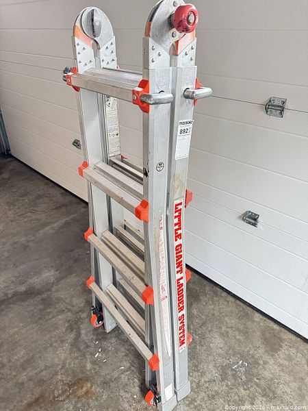 Little Giant 4-Section Aluminum Articulating Ladder | Maxsold