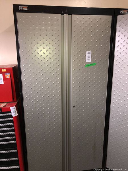 Gladiator Cadet metal storage cabinet | Maxsold