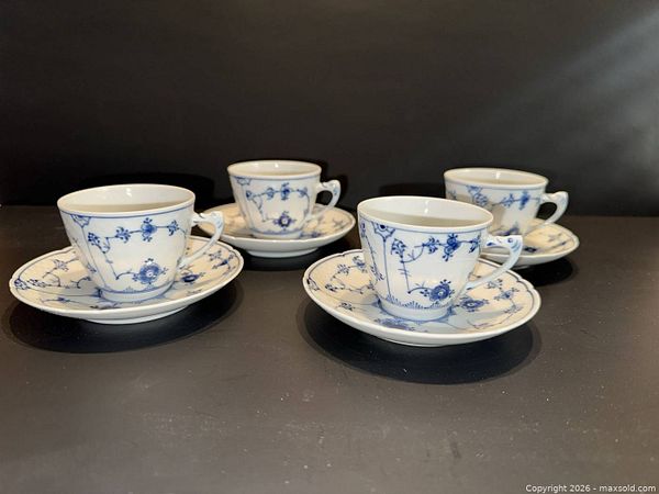 Bing & Grøndahl blue floral teacups & saucers | Maxsold