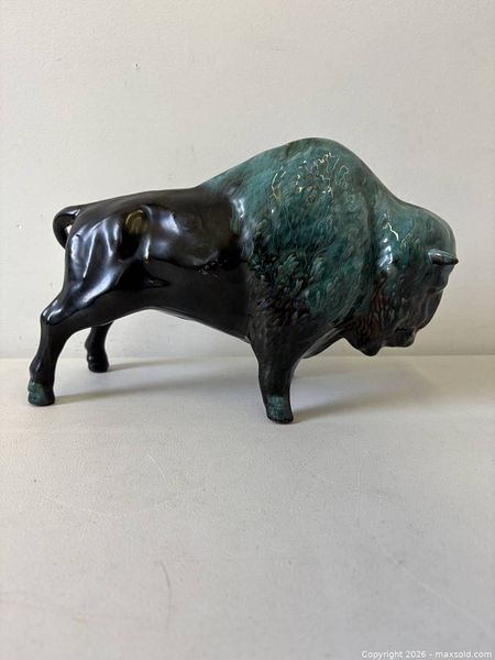 Blue Mountain Pottery buffalo figurine | Maxsold
