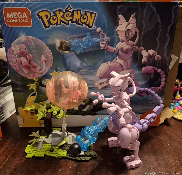 Mega Construx Pokémon Mew vs Mewtwo FVK77 Set | Maxsold