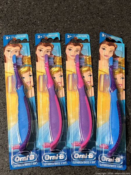 Oral-B Disney Princess kids toothbrushes, 4 | Maxsold