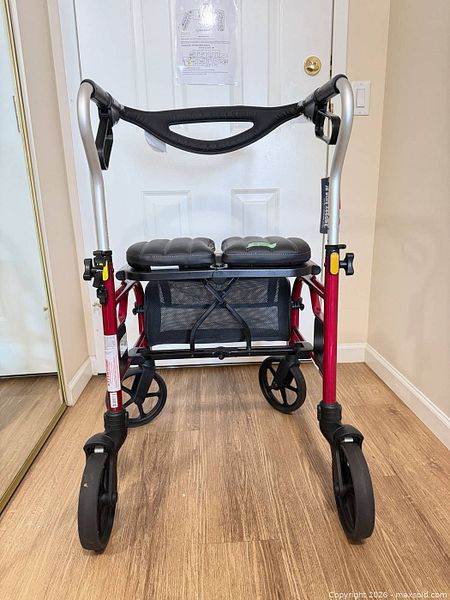 Evolution four-wheel rollator walker | Maxsold