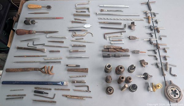 Approx. 100 metalworking and hand tools | Maxsold