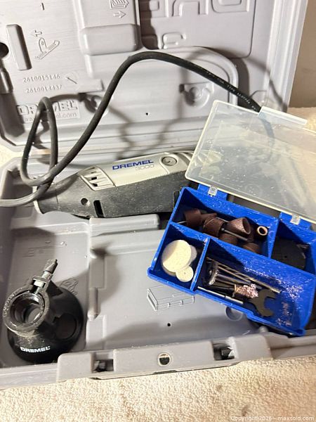 Dremel 3000 rotary tool kit with case | Maxsold