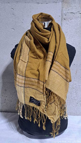Mount Cashmere 100% pure cashmere large scarf | Maxsold