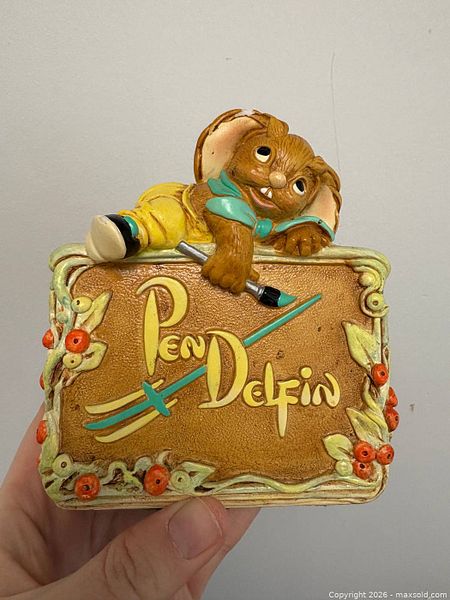 Pendelfin Golden Jubilee Wedge figurine 1953-2003 | Maxsold