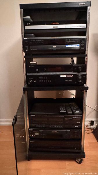 Sony AV rack with multi-brand AV components | Maxsold