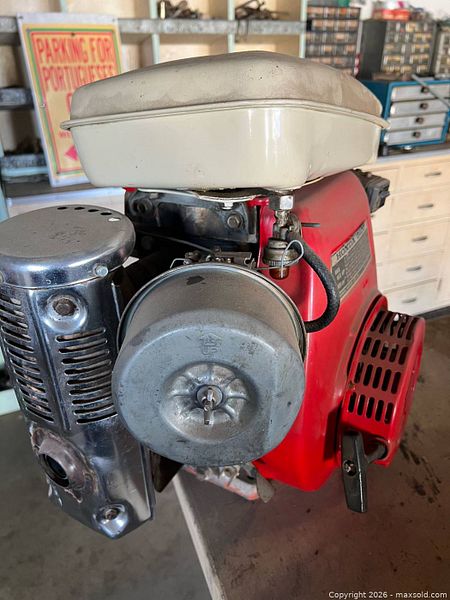 Honda G400 10 HP 406 cc Gasoline Engine | Maxsold