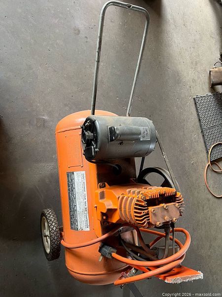 Montgomery Ward air compressor | Maxsold