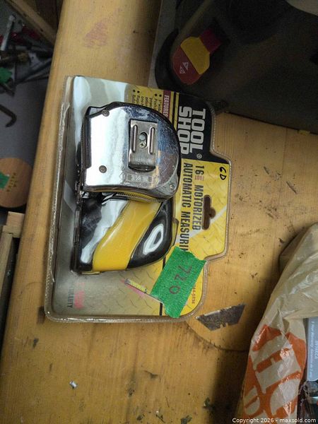 Tool Shop 16 ft & WorkForce 25 ft tape measures | Maxsold