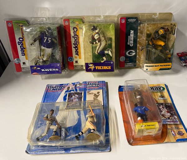 Sports Action Figures Collection | Maxsold