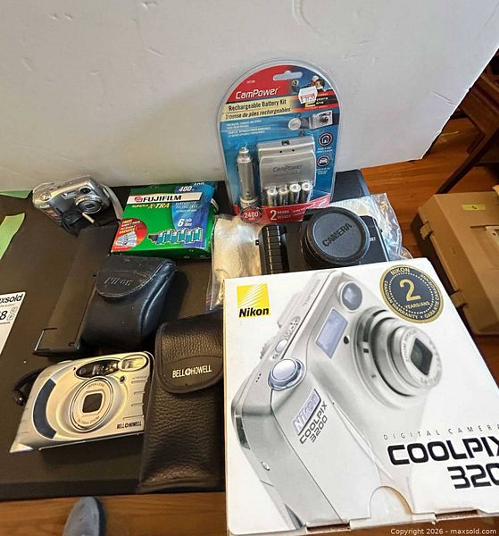 Nikon Coolpix 3200, Bell & Howell PZ2200, Kodak Ektralite 10, Orion 500 ...