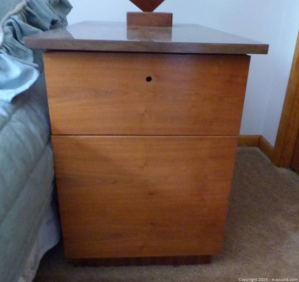 Knoll Florence Knoll desk pedestals, 3 | Maxsold