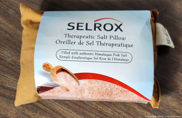 New Selrox Therapeutic Himalayan Pink Salt Pillow | Maxsold