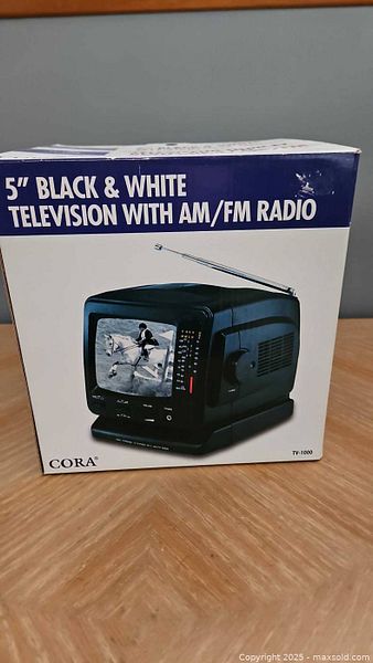 CORA TV-1000 5" portable B/W TV AM/FM radio, new in box | Maxsold